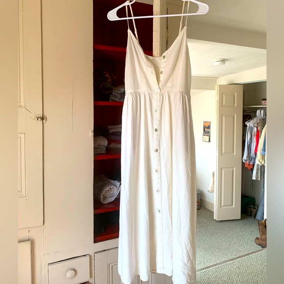 Universal Thread | Dresses | Universal Threads White Midi Dress | Poshmark